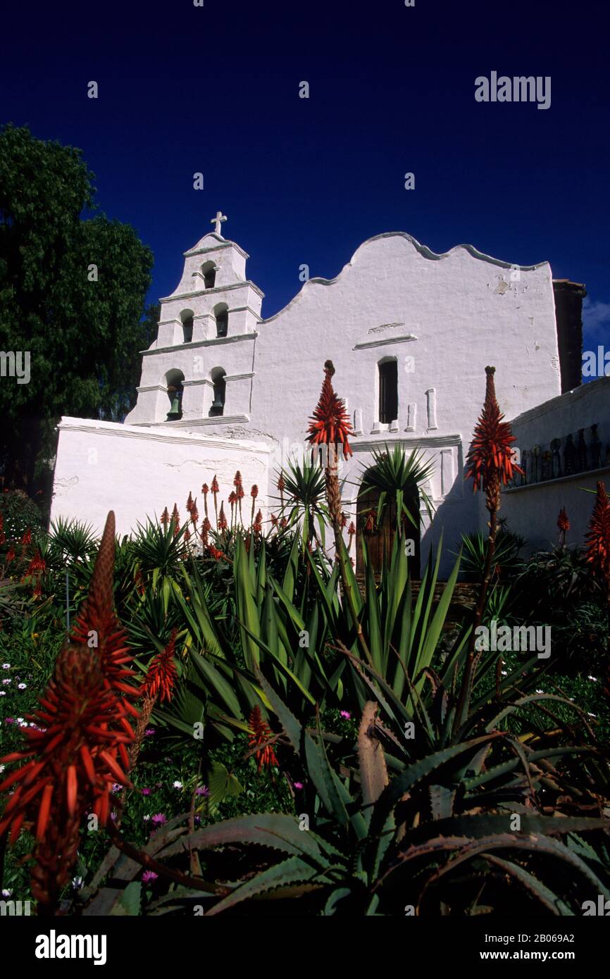 USA, CALIFORNIA, SAN DIEGO, MISSION BASILICA SAN DIEGO DE ALCALA, (1ST ...