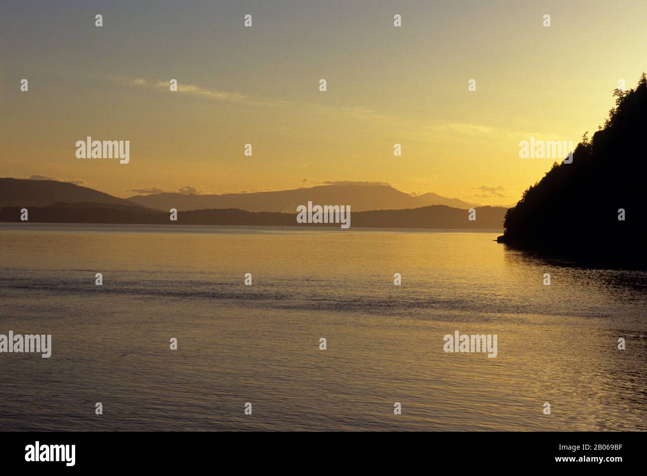 Salt spring island hi-res stock photography and images - Alamy