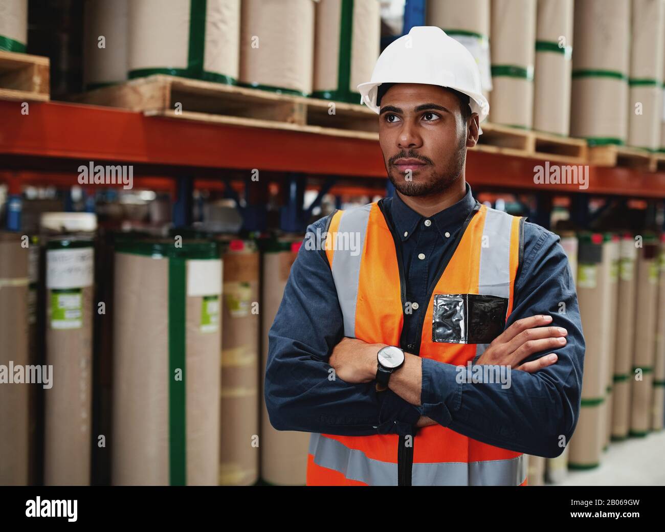 Man hard hat inspection hi-res stock photography and images - Alamy