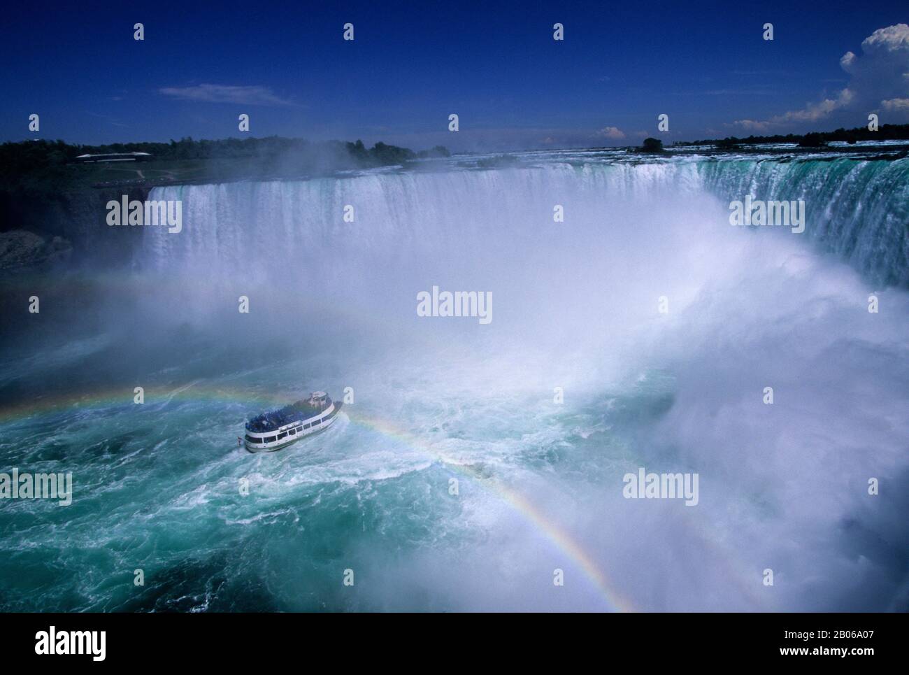 Boat tours niagara falls hi-res stock photography and images - Alamy