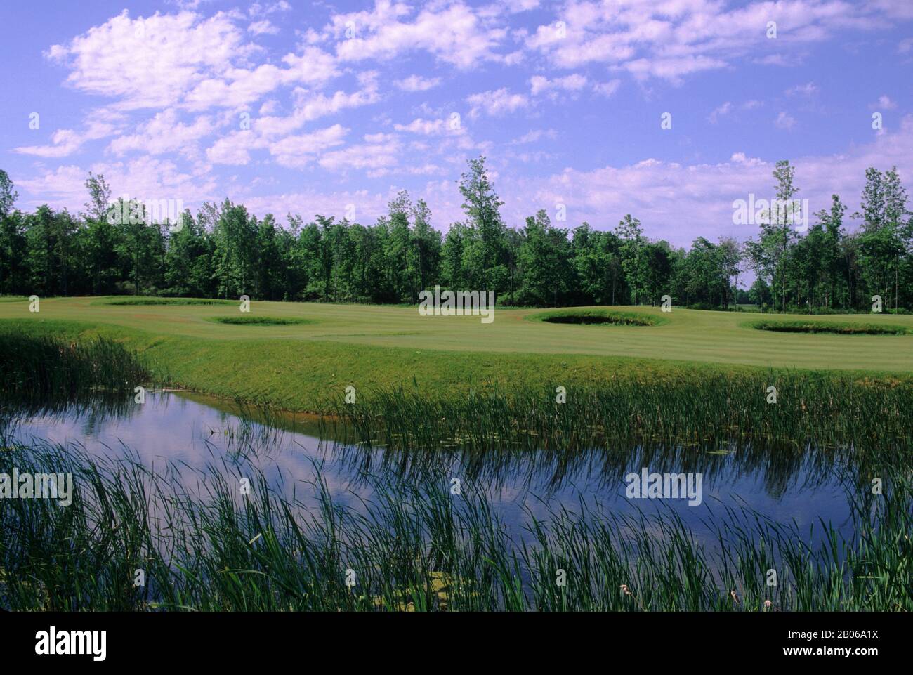 Legends on the niagara golf course hi-res stock photography and images ...