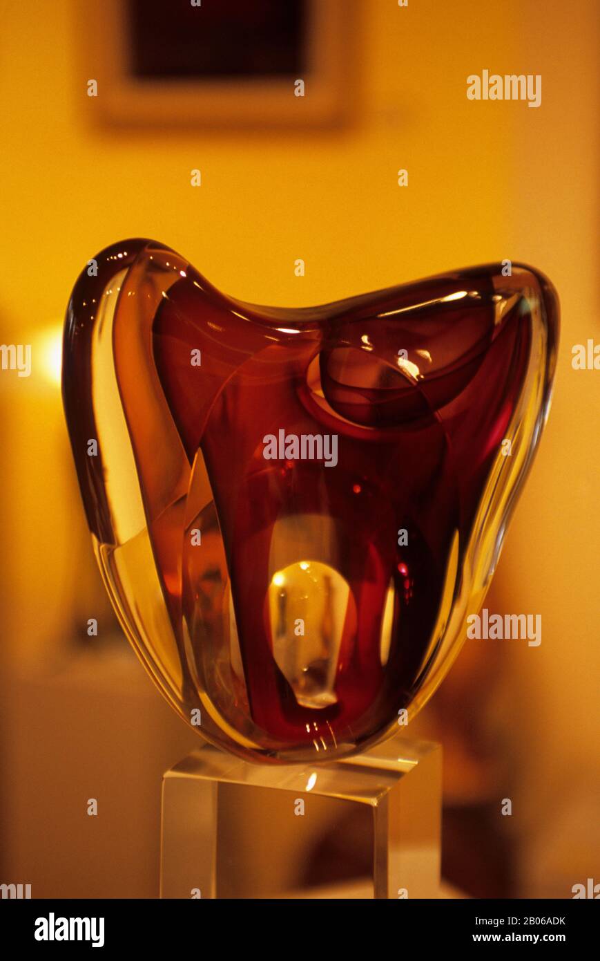 Ariana gallery hi-res stock photography and images - Alamy