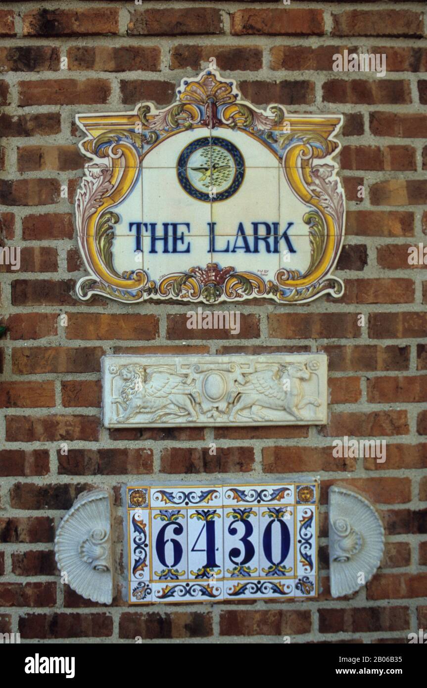 USA, MICHIGAN, NEAR DETROIT, WEST BLOOMFIELD, THE LARK RESTAURANT, SIGN ...