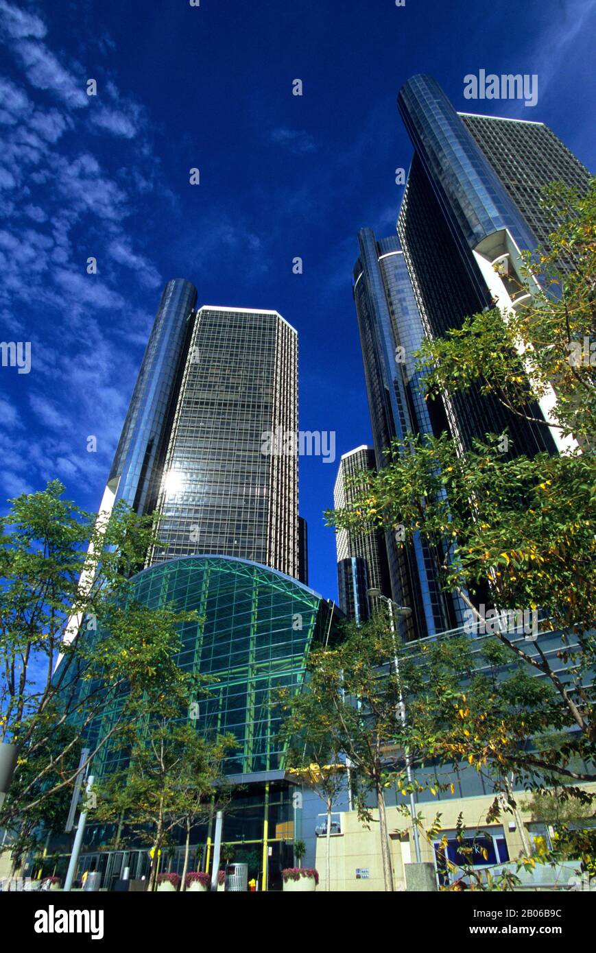Riverfront renaissance center hi-res stock photography and images - Alamy
