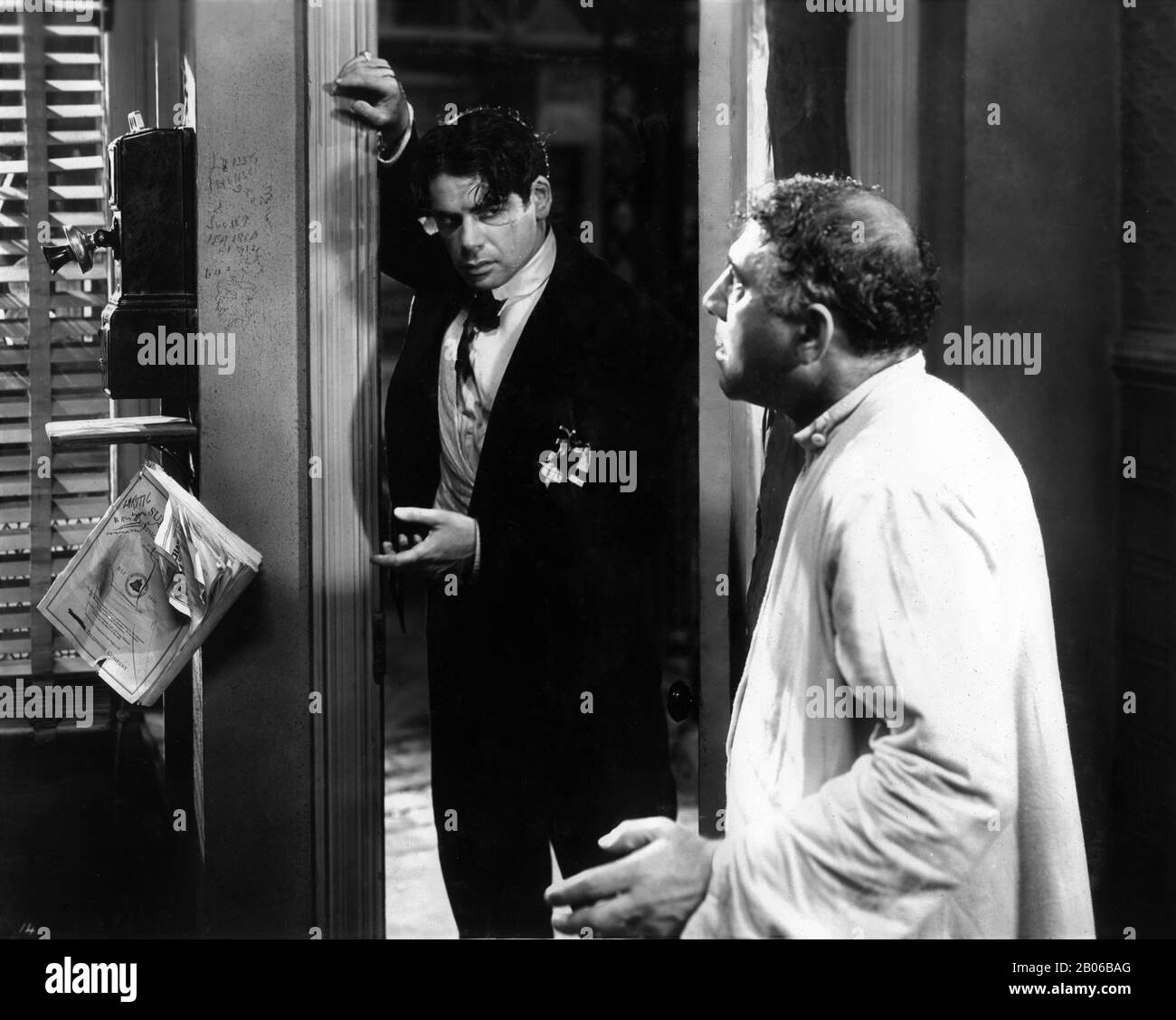 PAUL MUNI as Tony Camonte and HENRY ARMETTA in SCARFACE 1932 directors ...