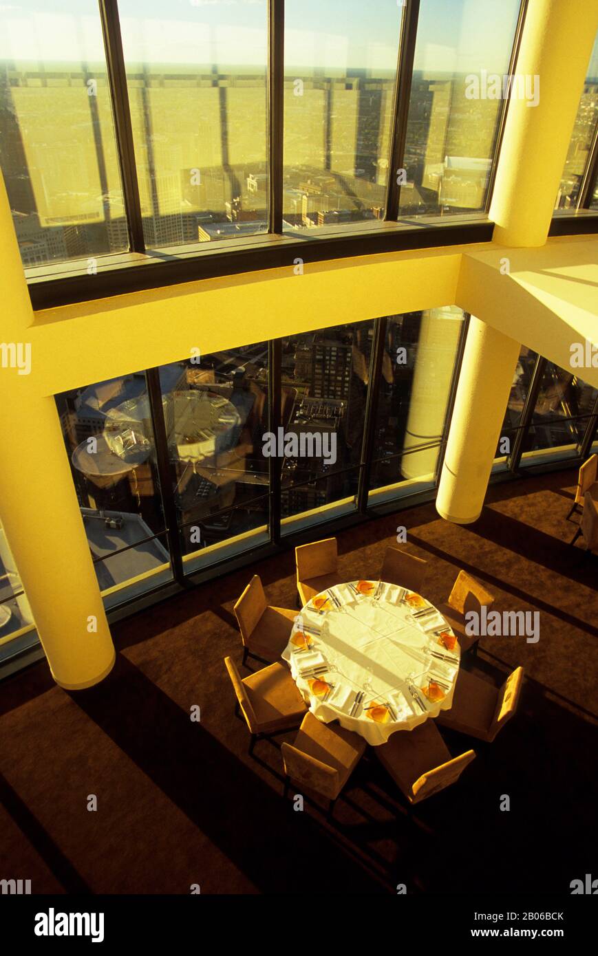 USA, MICHIGAN, DETROIT, RENAISSANCE CENTER, COACH INSIGNIA, SET TABLE ...