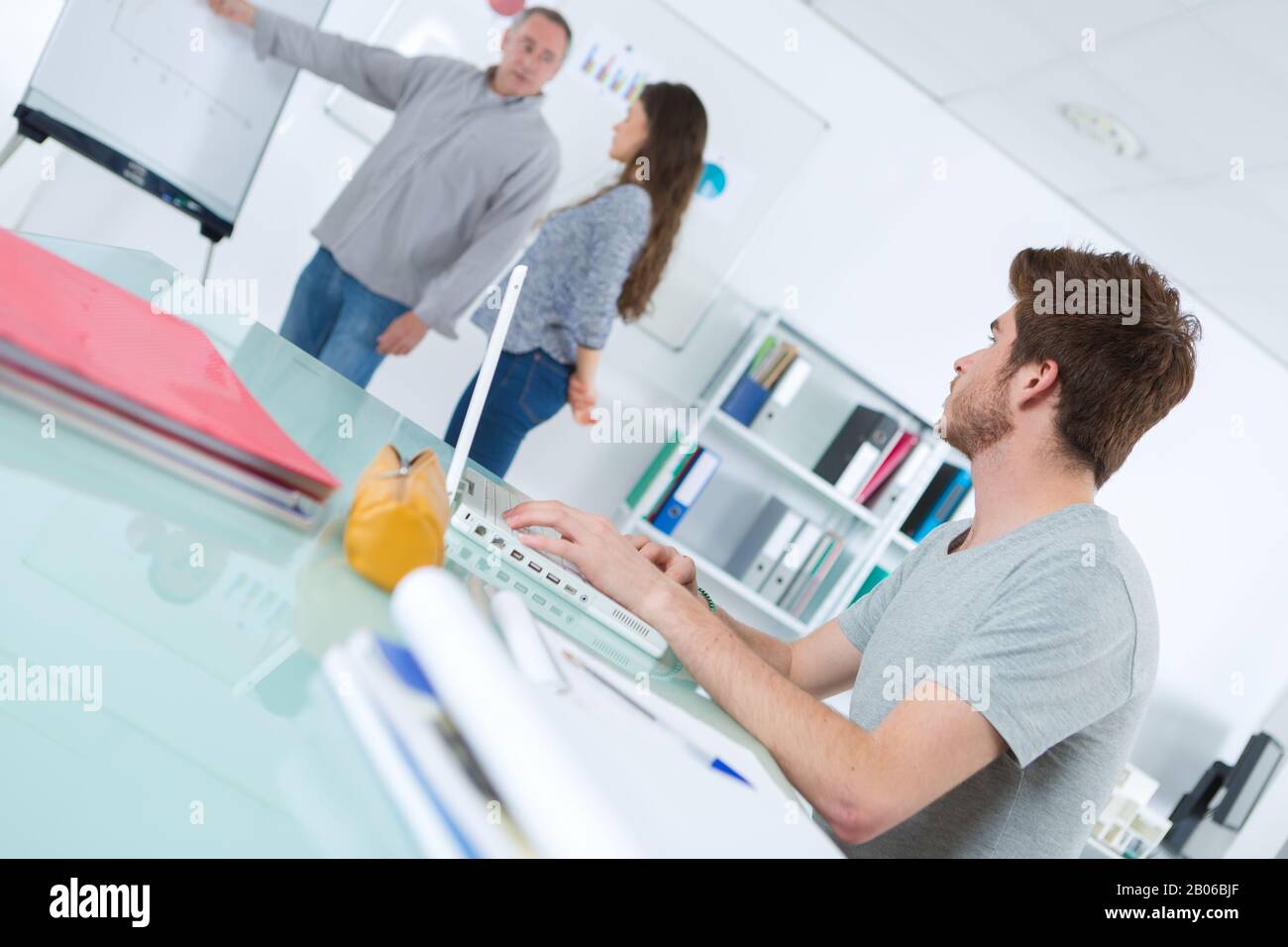 Class of adult learners hi-res stock photography and images - Alamy
