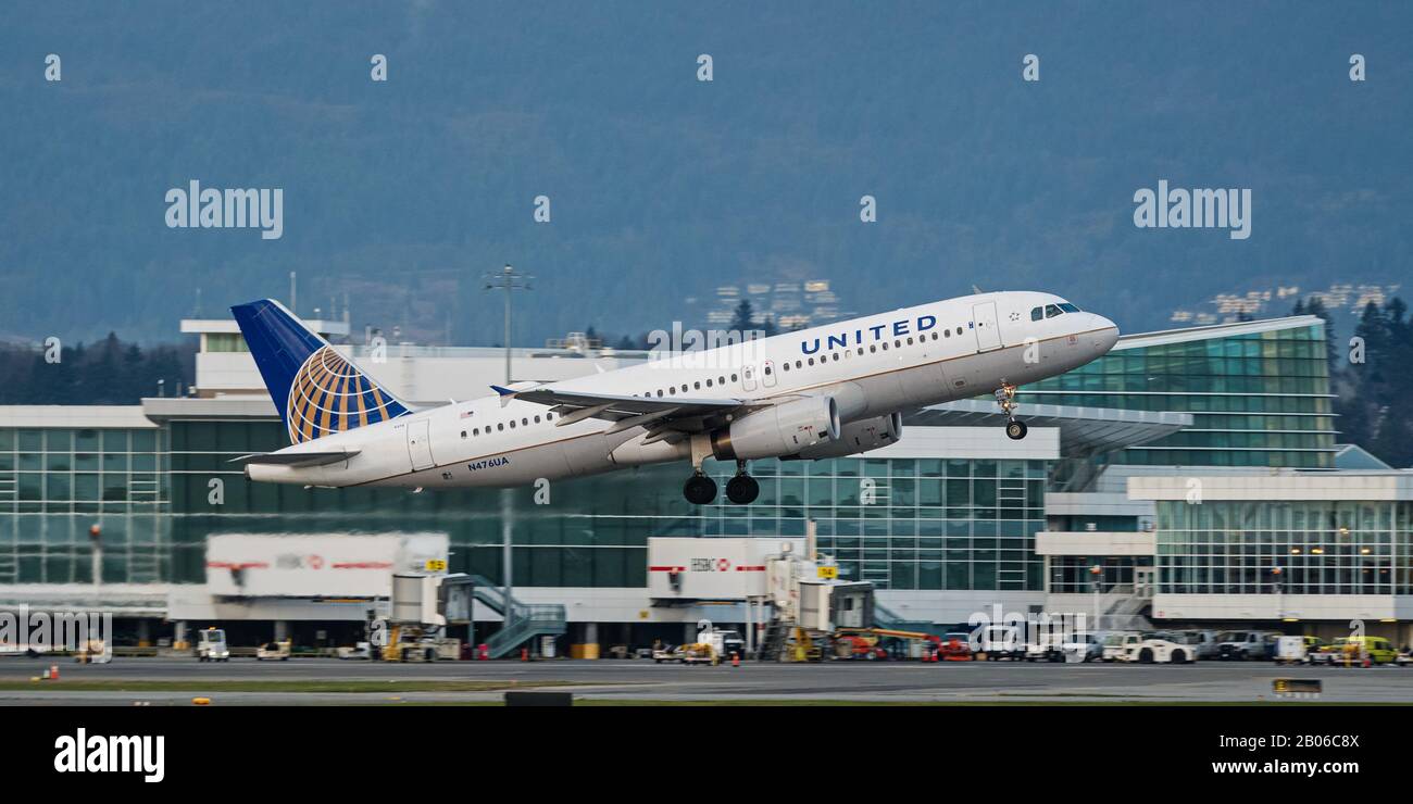 Air canada airbus a320 a320 200 hi-res stock photography and images - Alamy