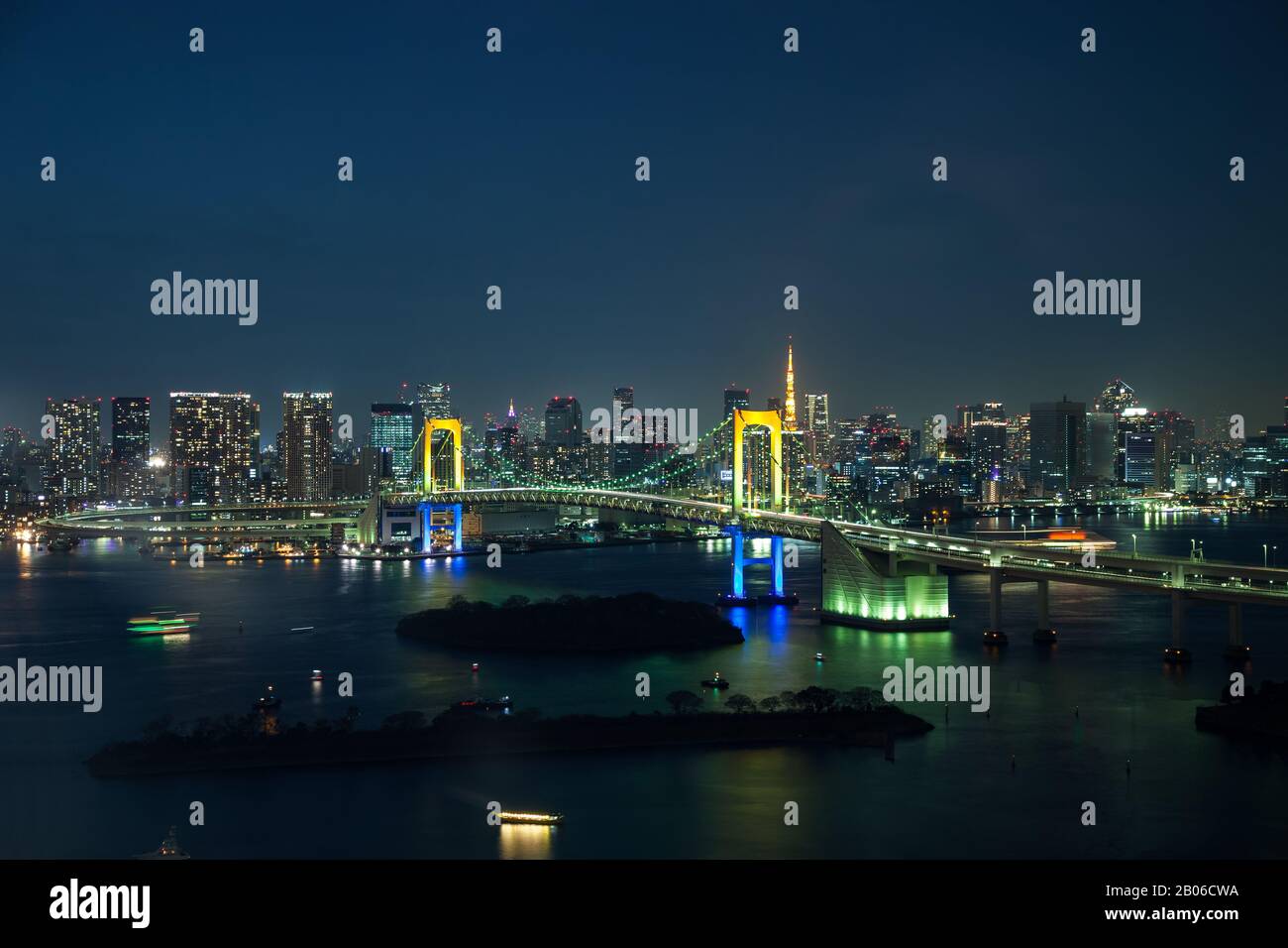 Tokyo, Japan - December 16, 2017 : Cityscape of Tokyo Night view ...