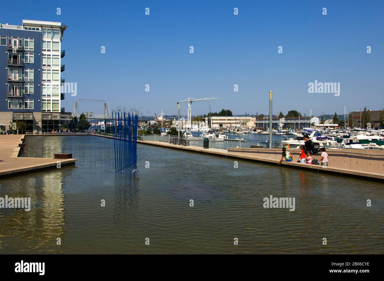 USA, WASHINGTON STATE, TACOMA, WATERFRONT PARK, MUSEUM OF GLASS ...