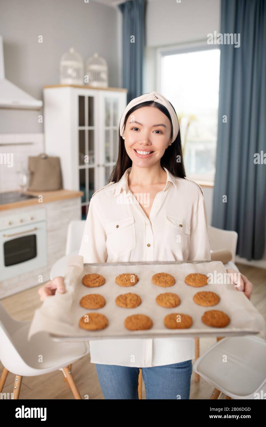 Standing in tray hi-res stock photography and images - Alamy