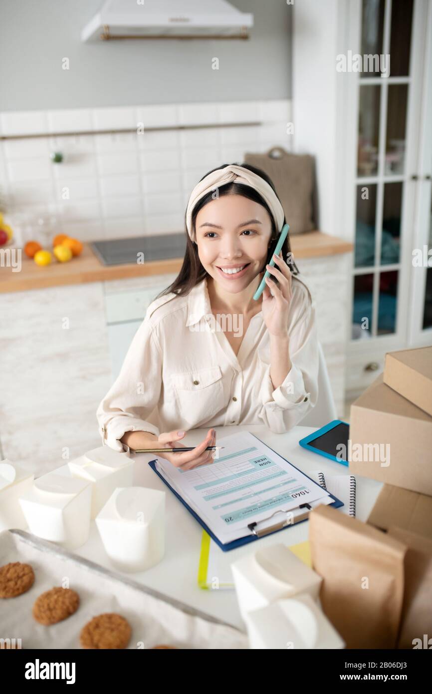 Orders tray hi-res stock photography and images - Alamy