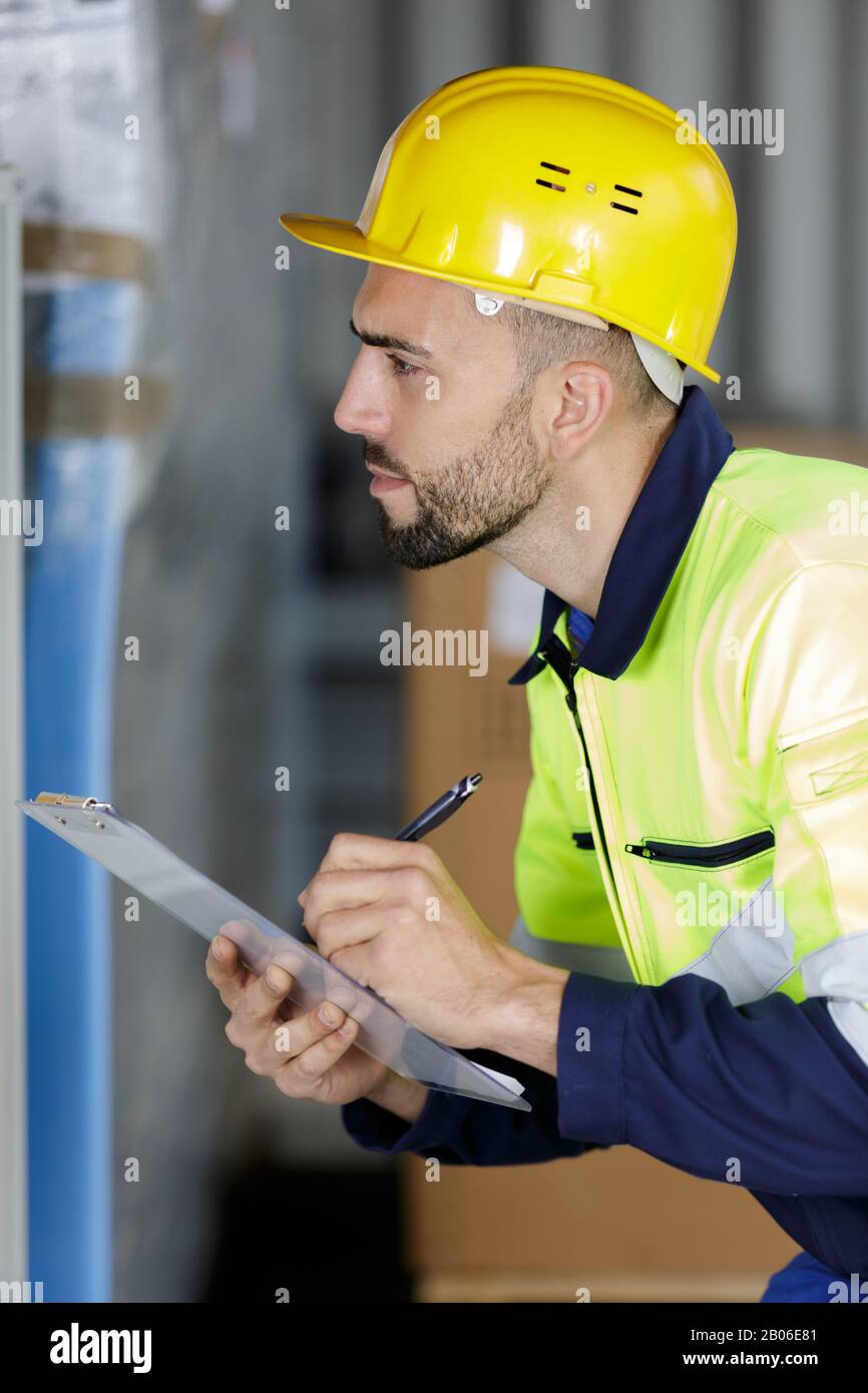 Expediting clerk hi-res stock photography and images - Alamy
