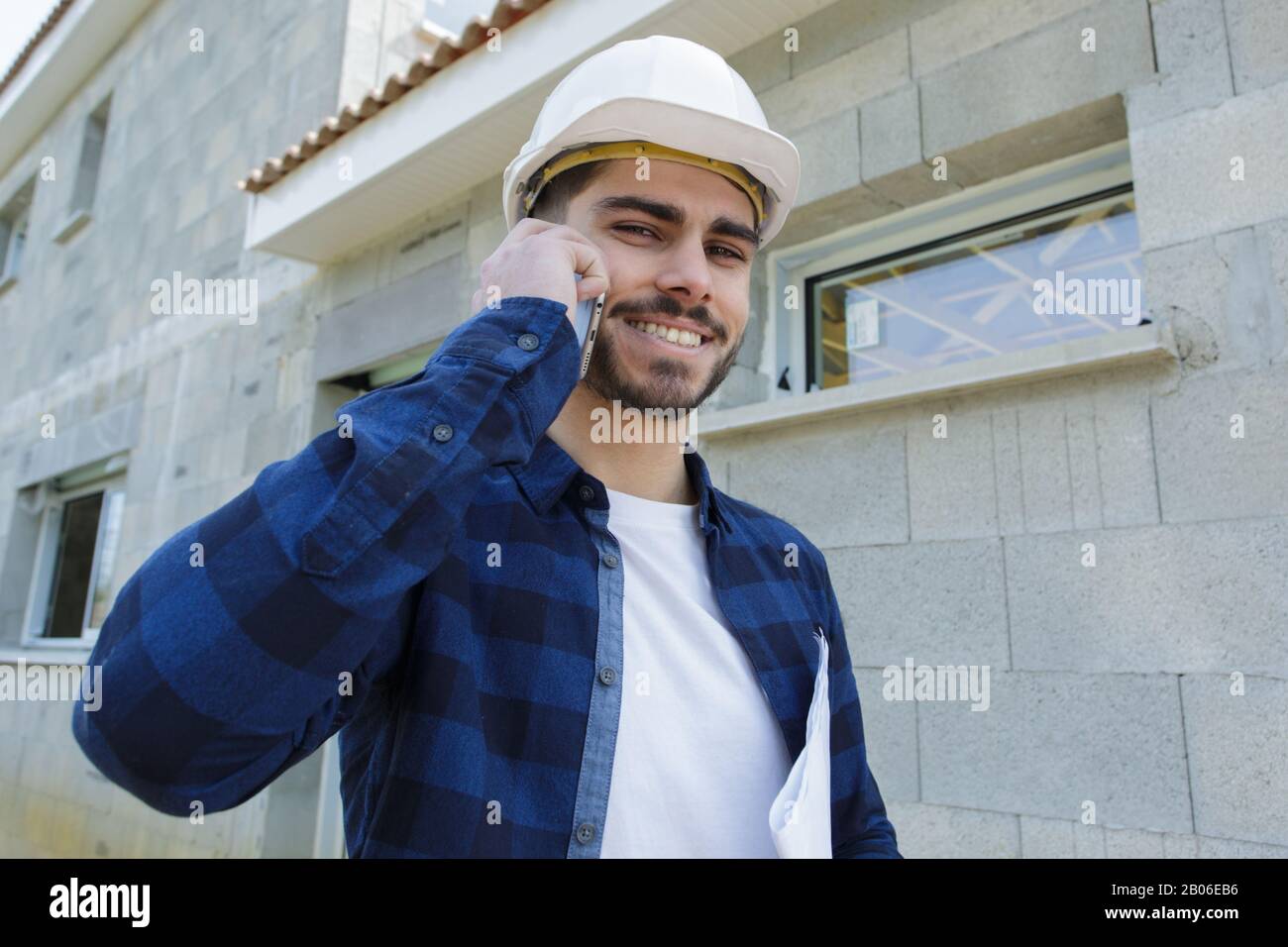 Engineer helmet during repair hi-res stock photography and images - Alamy