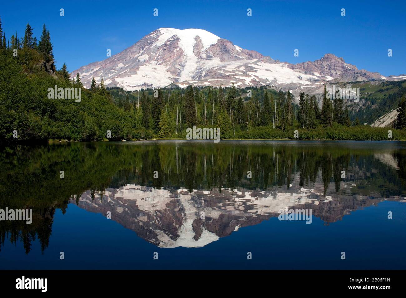 Bench lake mount rainier hi-res stock photography and images - Alamy