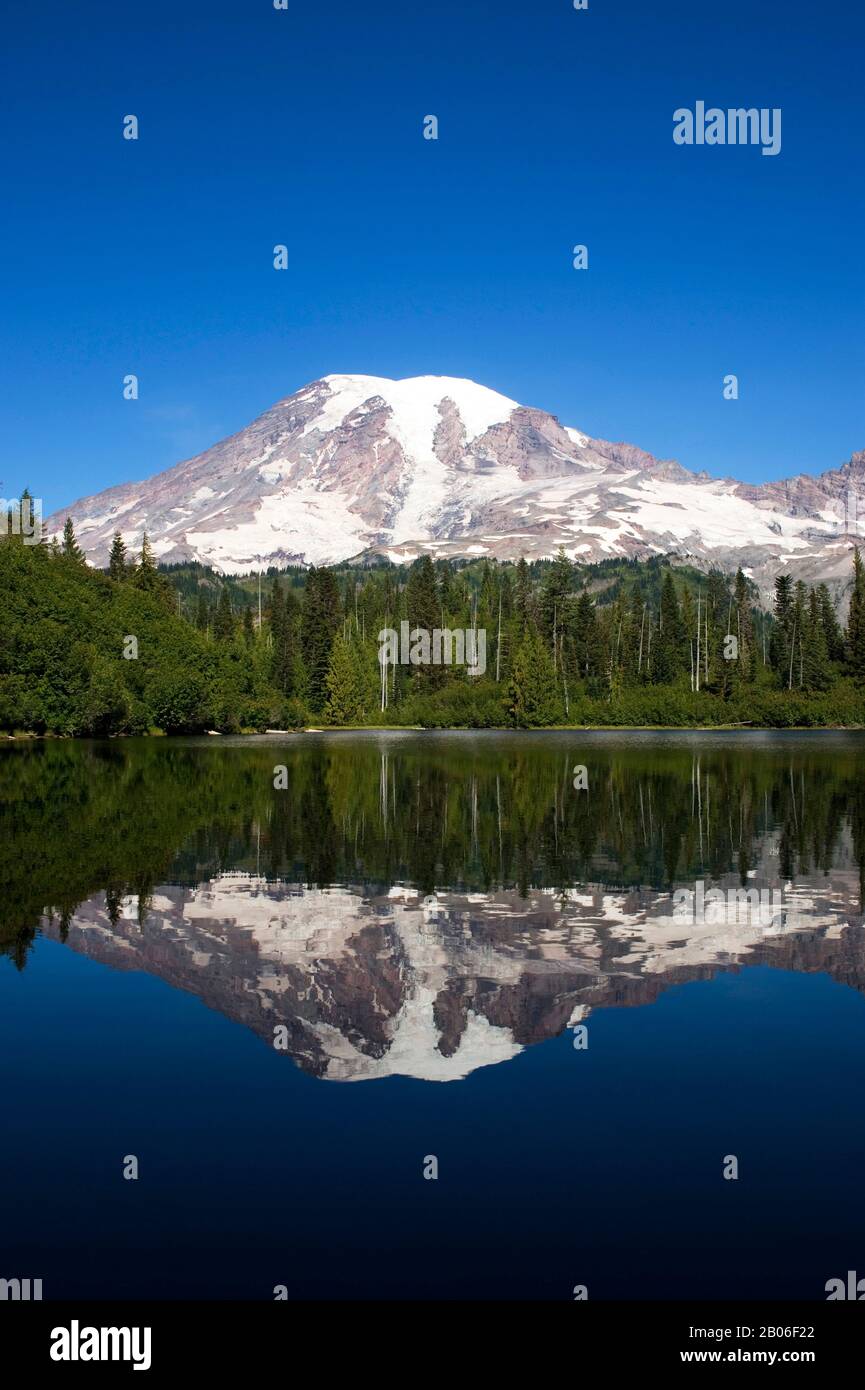 Bench lake mount rainier hi-res stock photography and images - Alamy