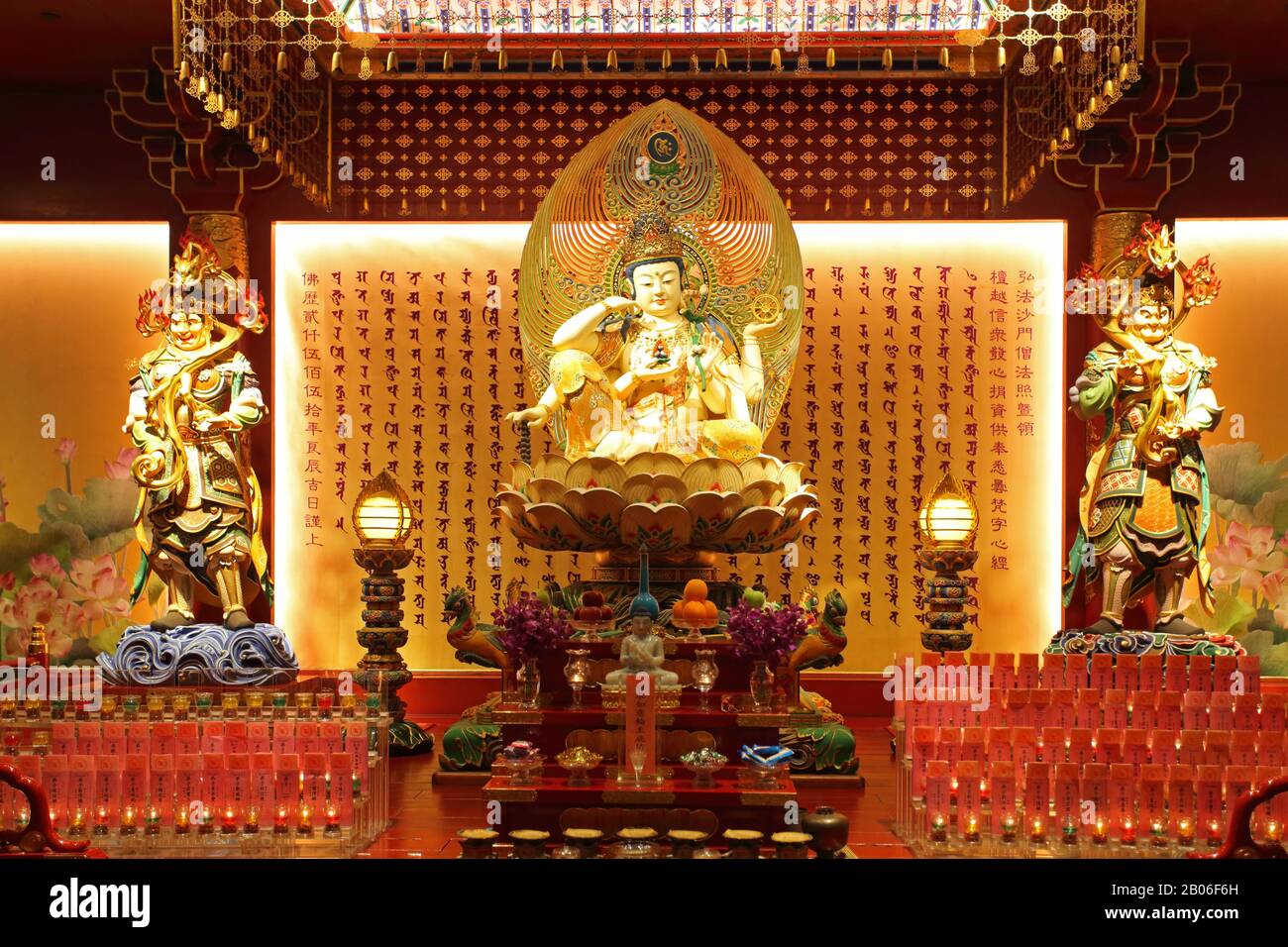 Singapore temple architecture hi-res stock photography and images - Alamy