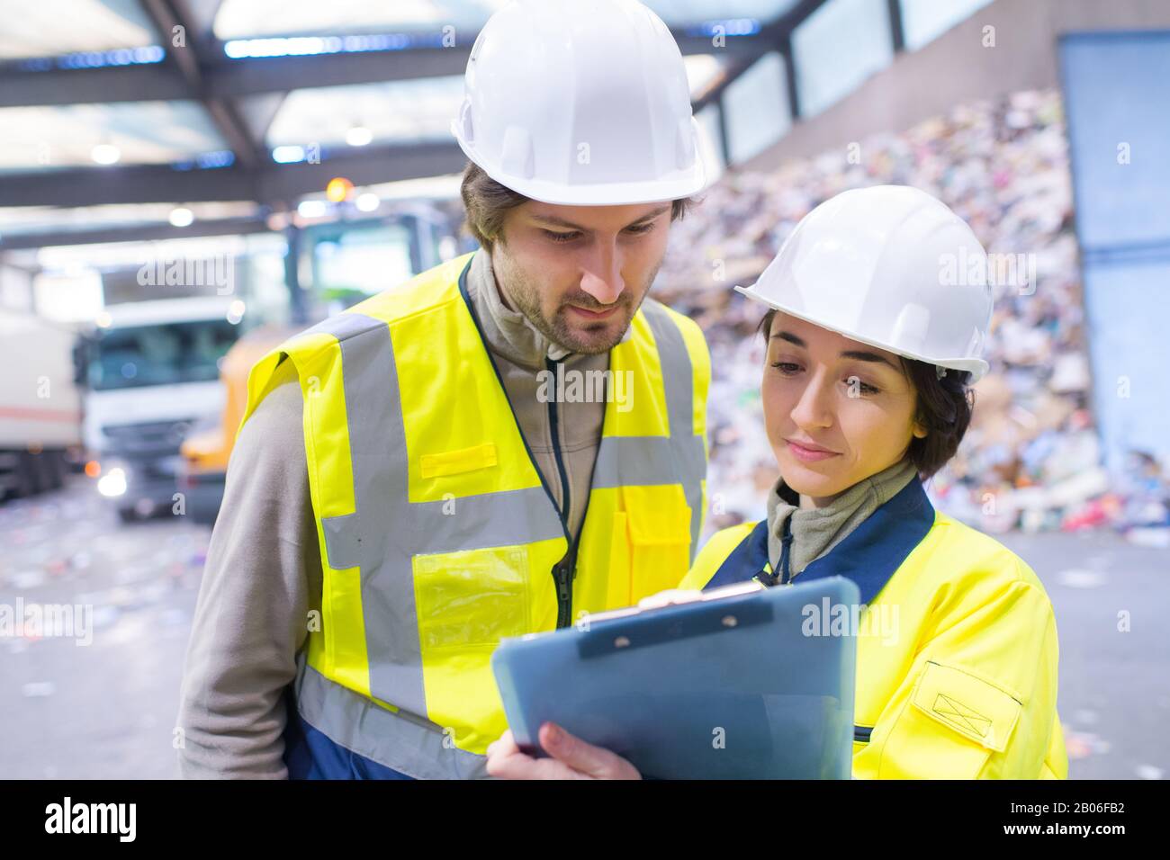 Female construction workers high hi-res stock photography and images ...