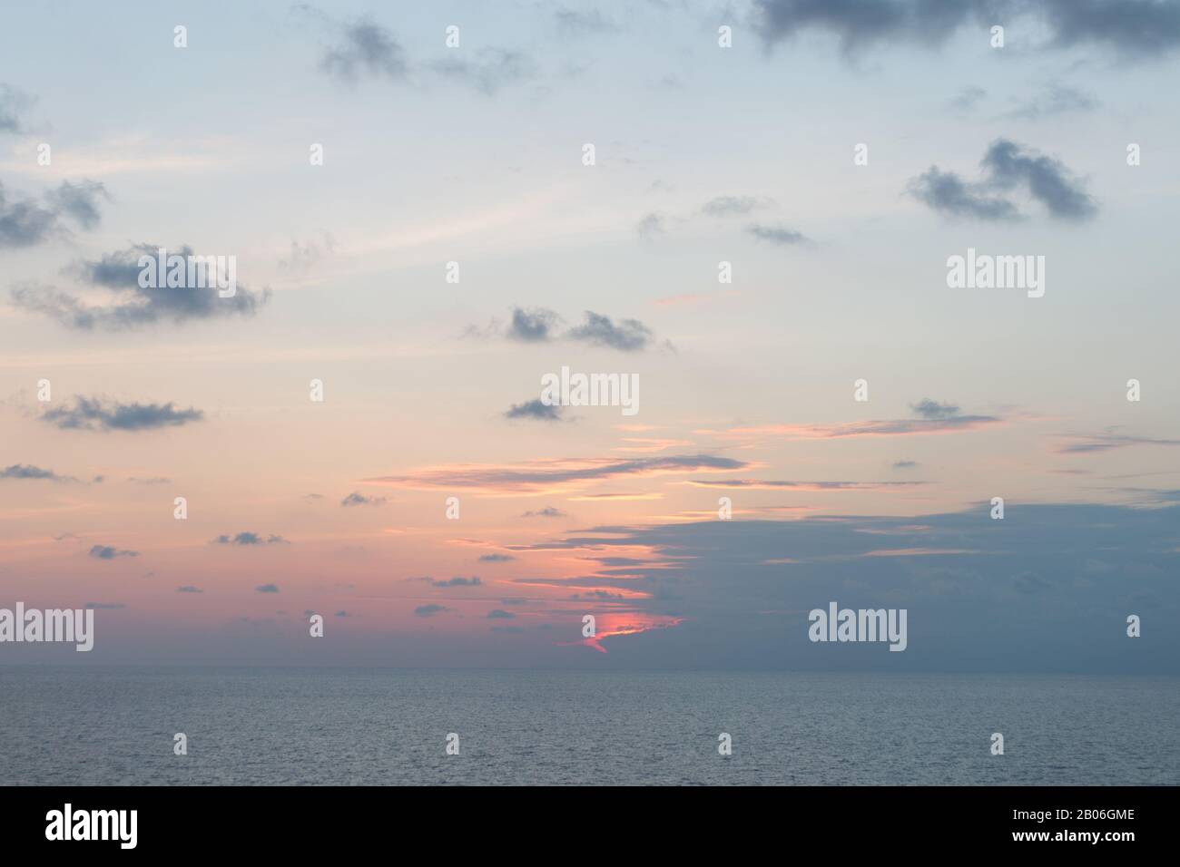 Sky pink cloud reflection clouds hi-res stock photography and images ...