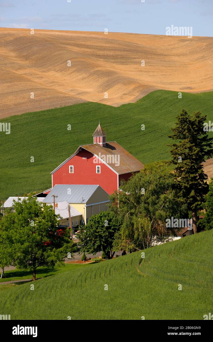 View farm agricultural fields hi-res stock photography and images - Alamy