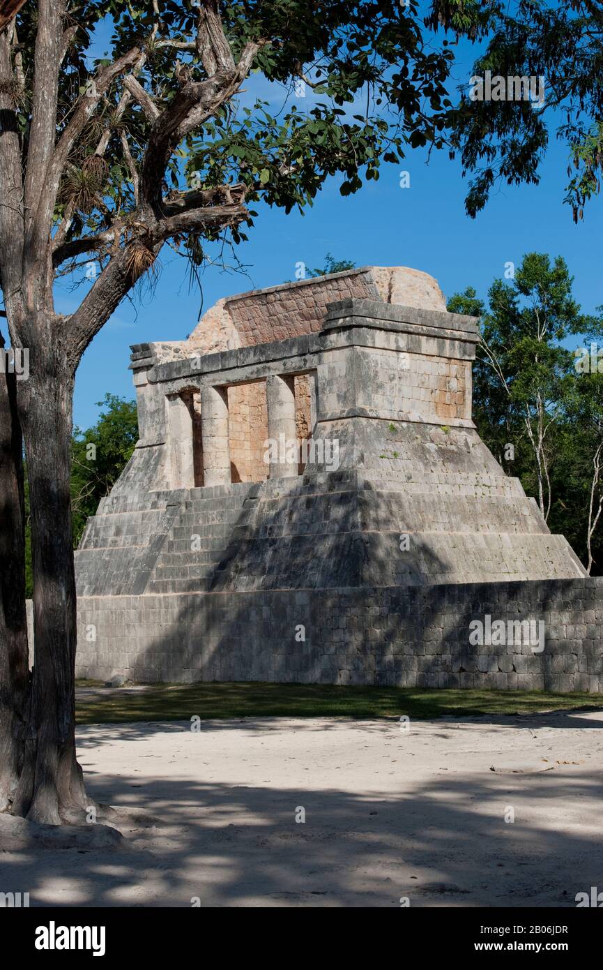 MEXICO, YUCATAN PENINSULA, NEAR CANCUN, MAYA RUINS OF CHICHEN ITZA, THE ...