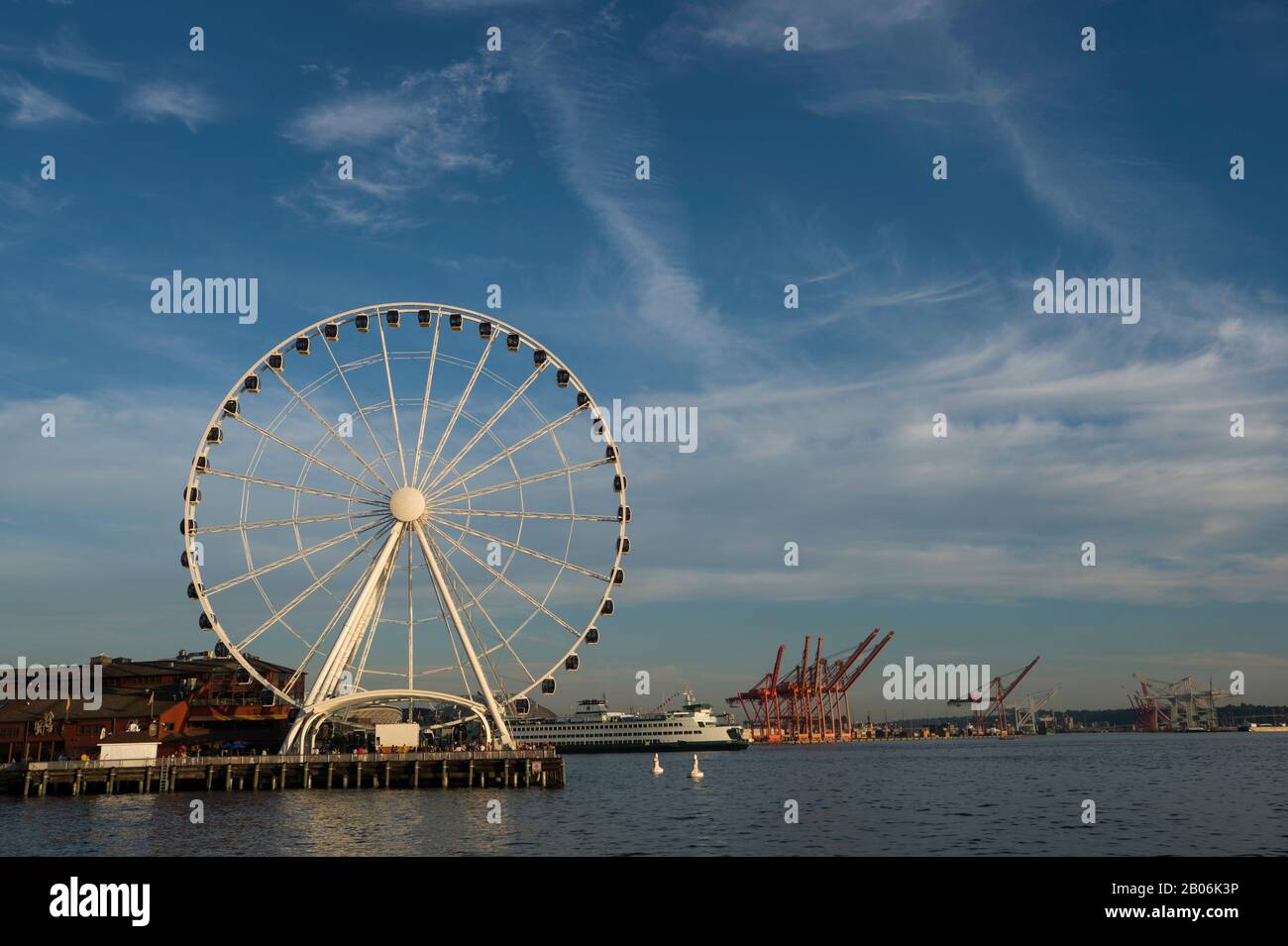 View from Seattle Waterfront Park of the Great Wheel (Ferris wheel) at ...