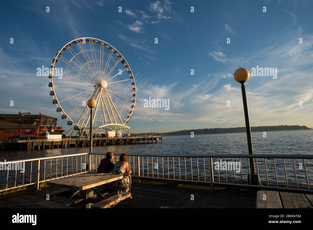 View from Seattle Waterfront Park of the Great Wheel (Ferris wheel) at ...