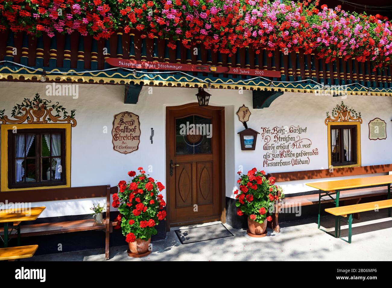 Alpine restaurant hi-res stock photography and images - Alamy