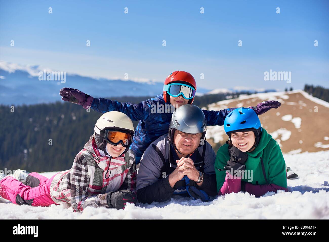 Kids slope hi-res stock photography and images - Alamy