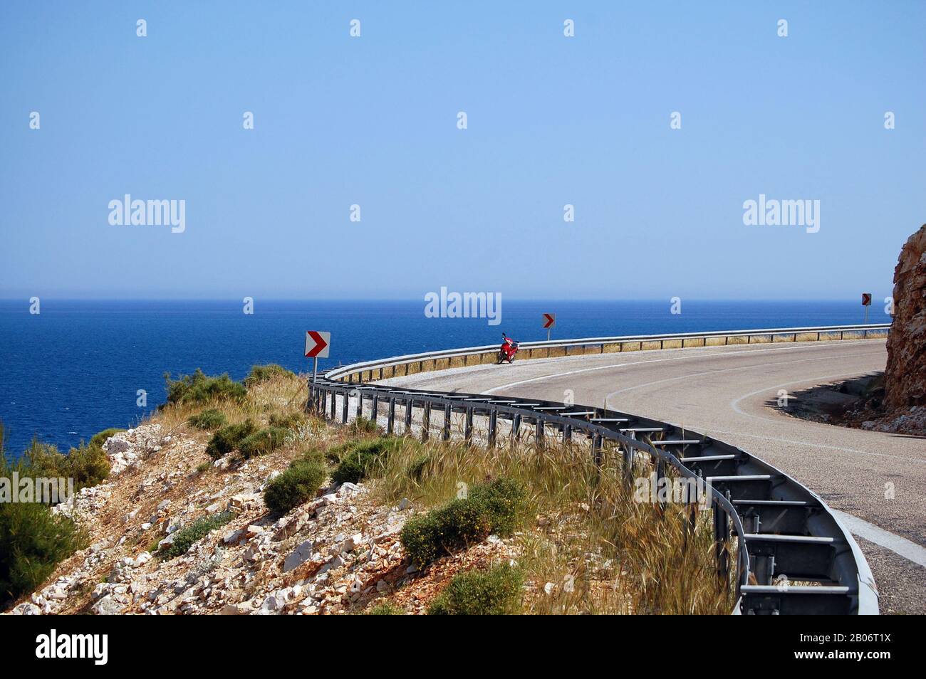Skyline drive virginia road spring hi-res stock photography and images ...