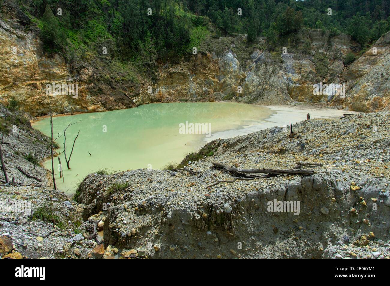 Colourful Sulphureous Crater lakes Wawo muda volcano in Flores in ...