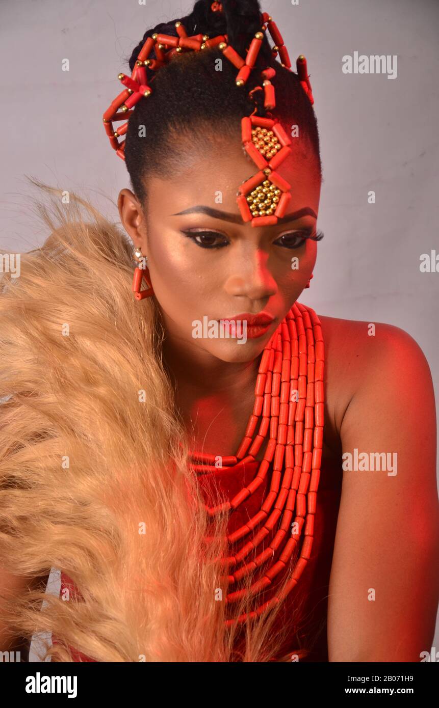 African bride hi-res stock photography and images - Alamy