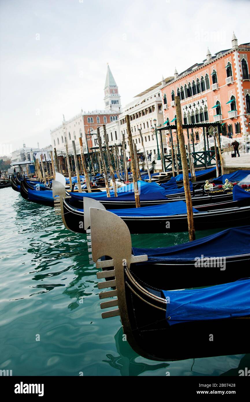 Blue gondola covers hi-res stock photography and images - Alamy