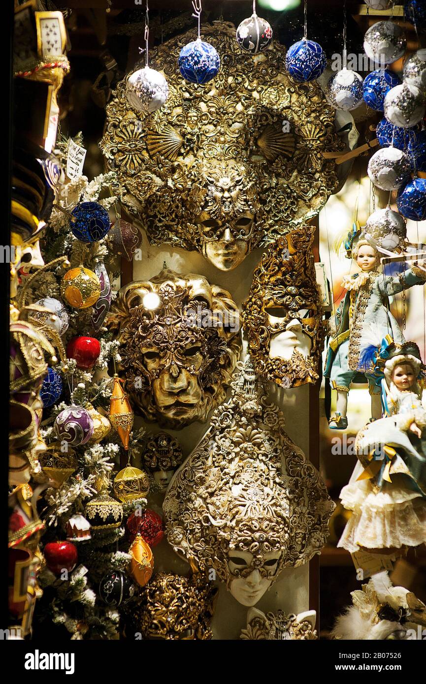 Beautiful puppets hi-res stock photography and images - Alamy