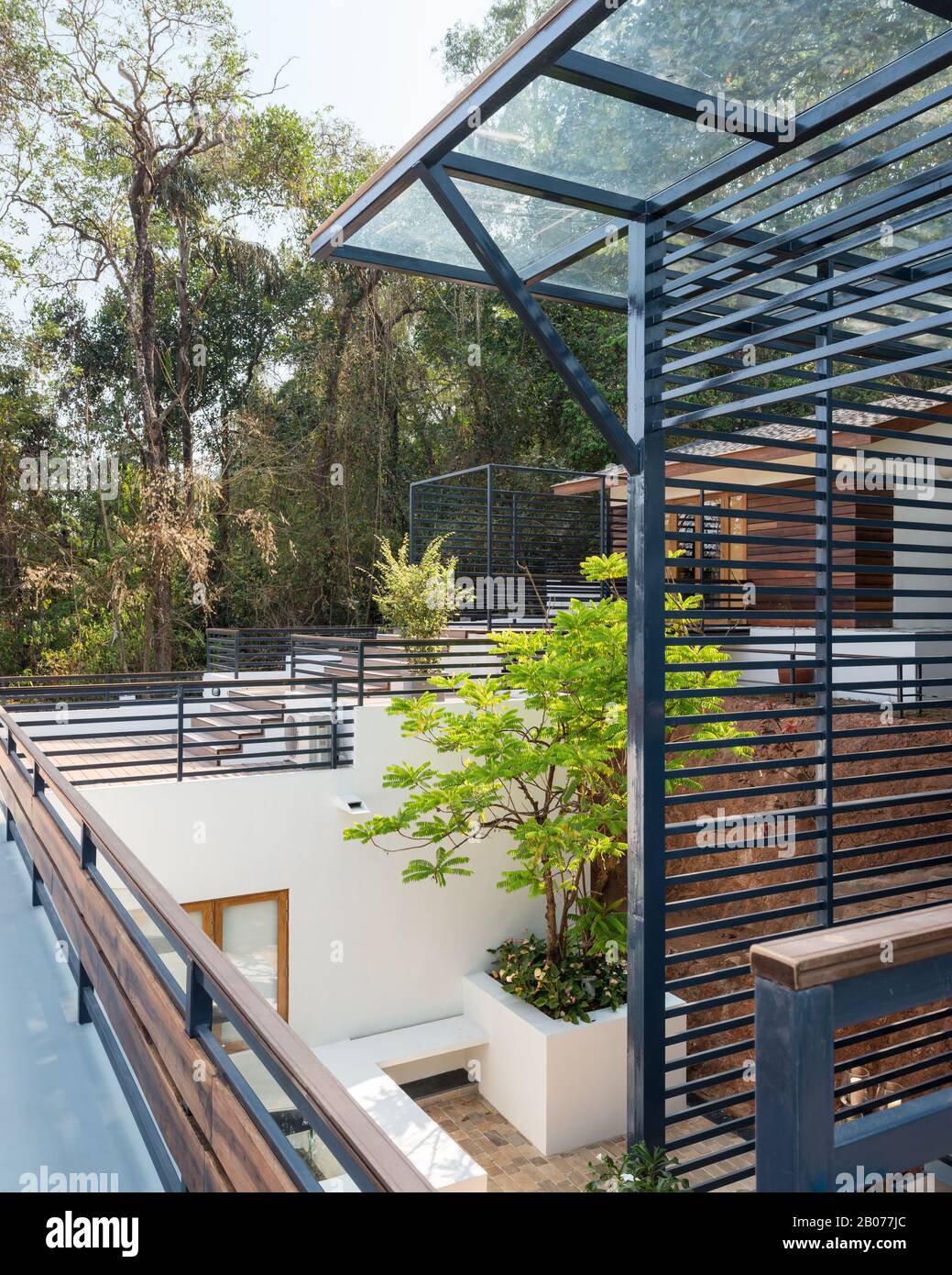 Balcony railing bricks brick hi-res stock photography and images - Alamy