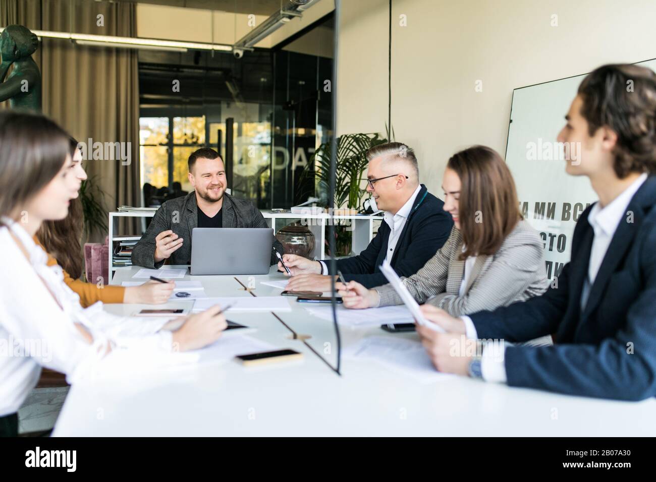 Board room meeting busy hi-res stock photography and images - Alamy