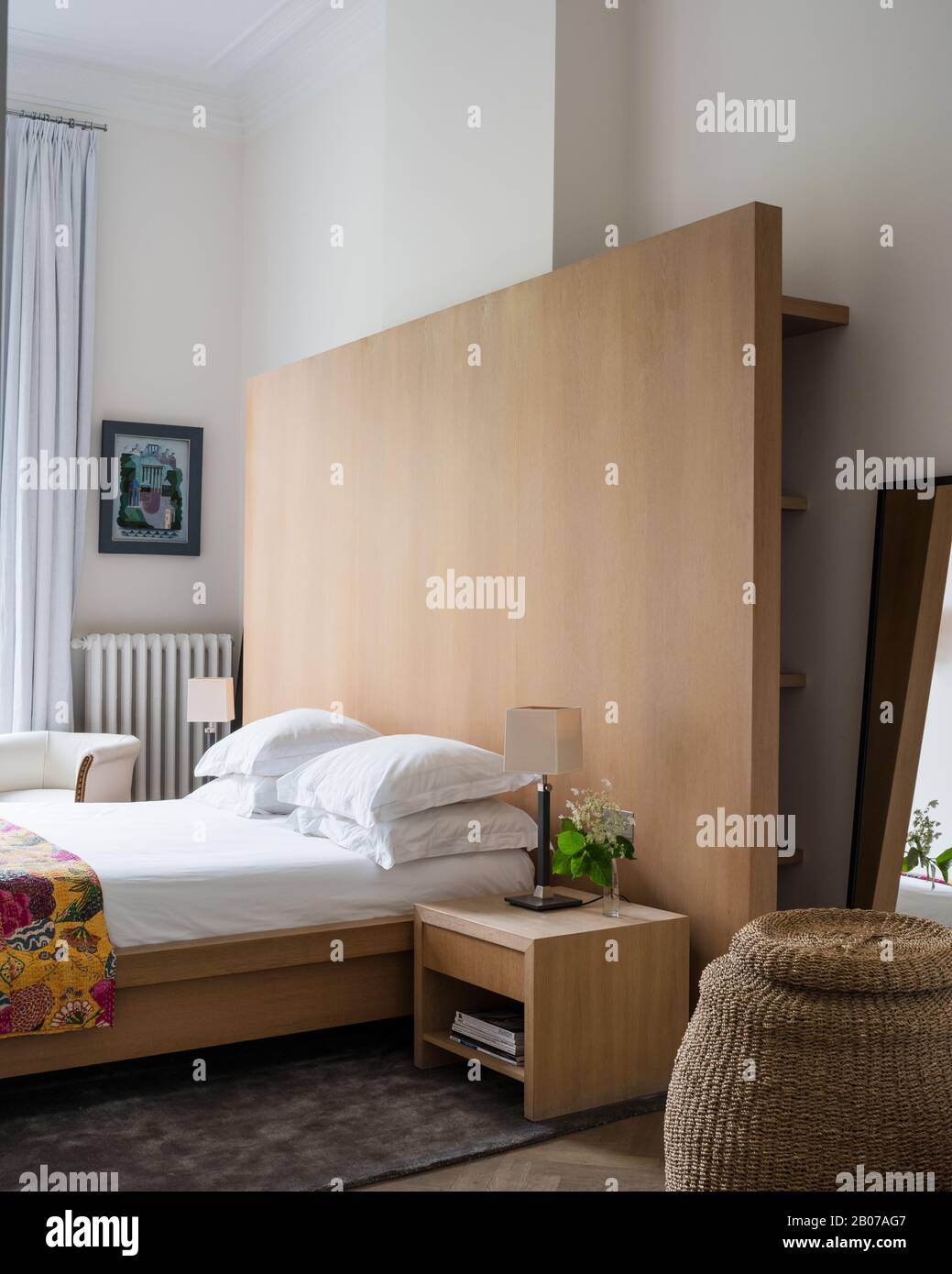 Wood partition hi-res stock photography and images - Alamy
