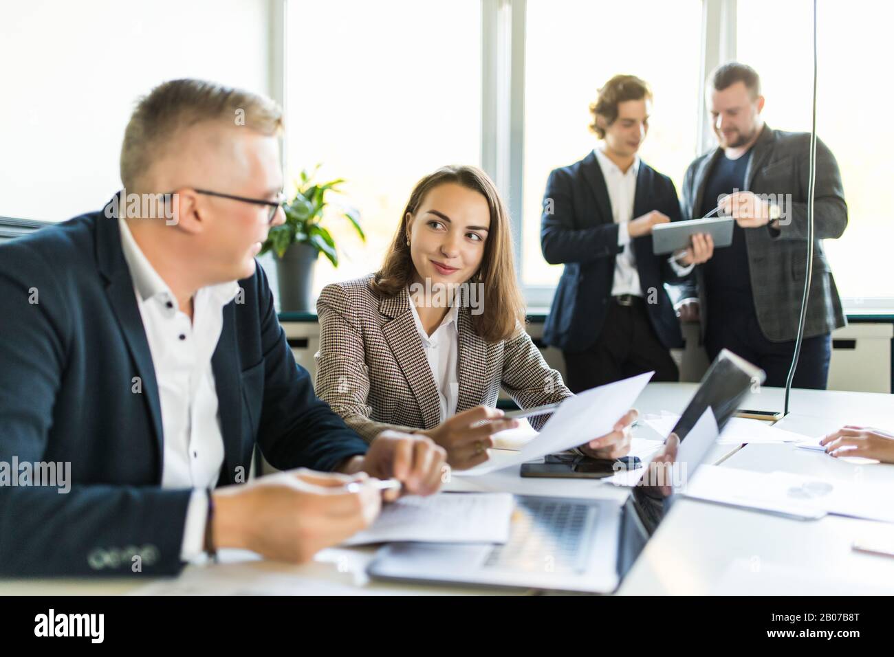 Informal meeting area hi-res stock photography and images - Alamy