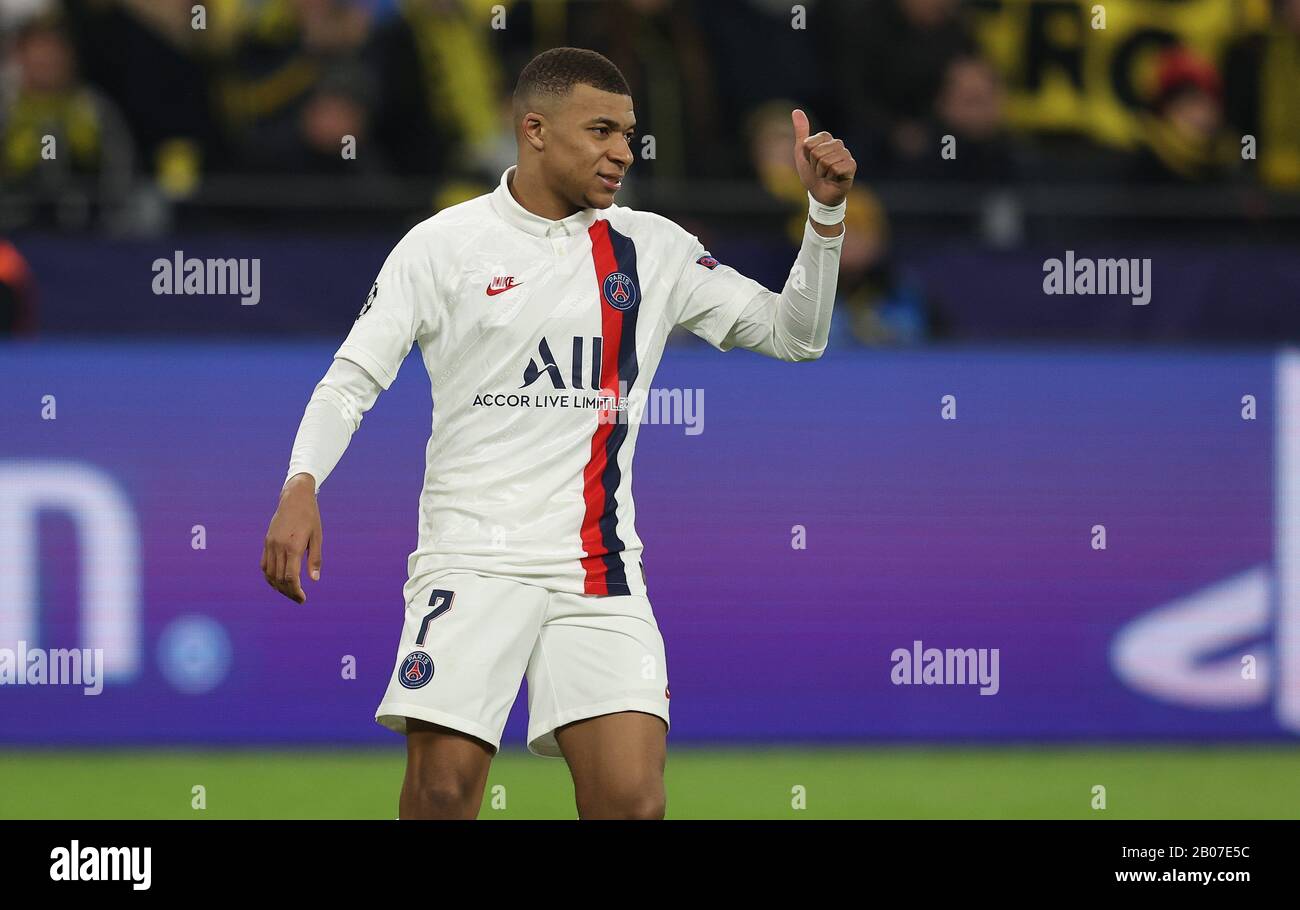 firo: 02/18/2020 Football, 2019/2020 Champions League: Round of 16 ...