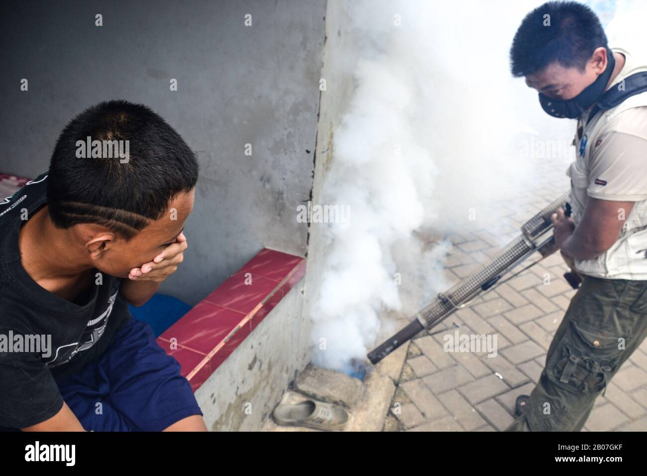 Dengue control hi-res stock photography and images - Alamy