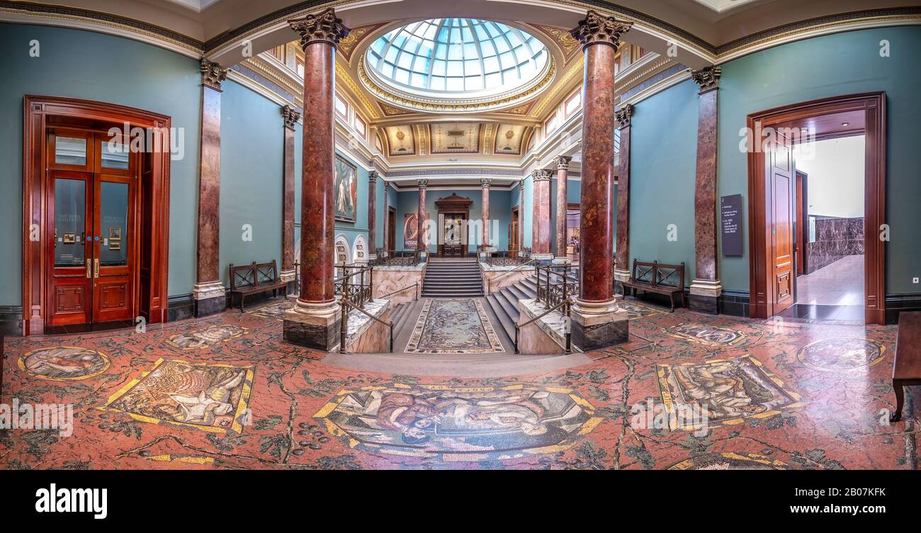 The national gallery london interior hi-res stock photography and ...