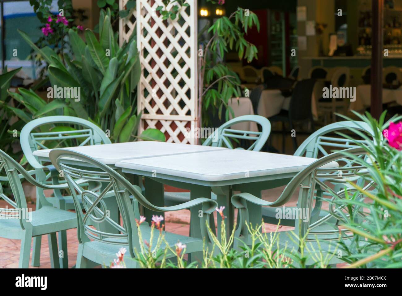 Outdoor cafe terrace exterior with chairs and tables Stock Photo - Alamy