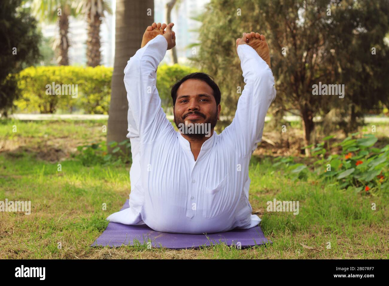Indian yog guru hi-res stock photography and images - Alamy