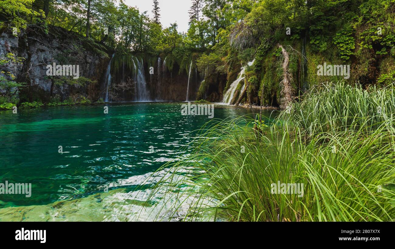 Cascades and waterfalls in the landscape of Plitvice Lakes, Croatia ...
