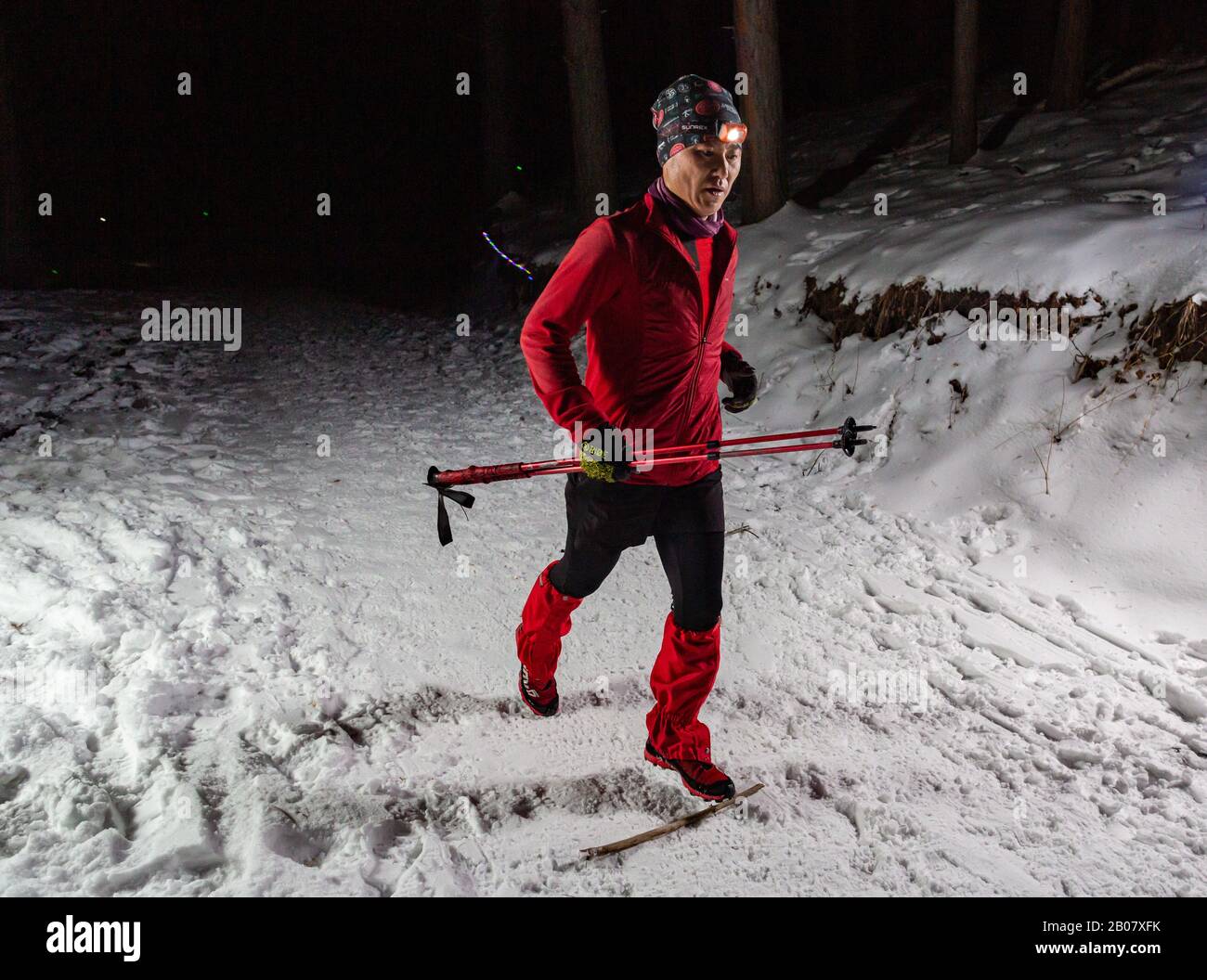 Outdoor winer mountain activity hi-res stock photography and images - Alamy