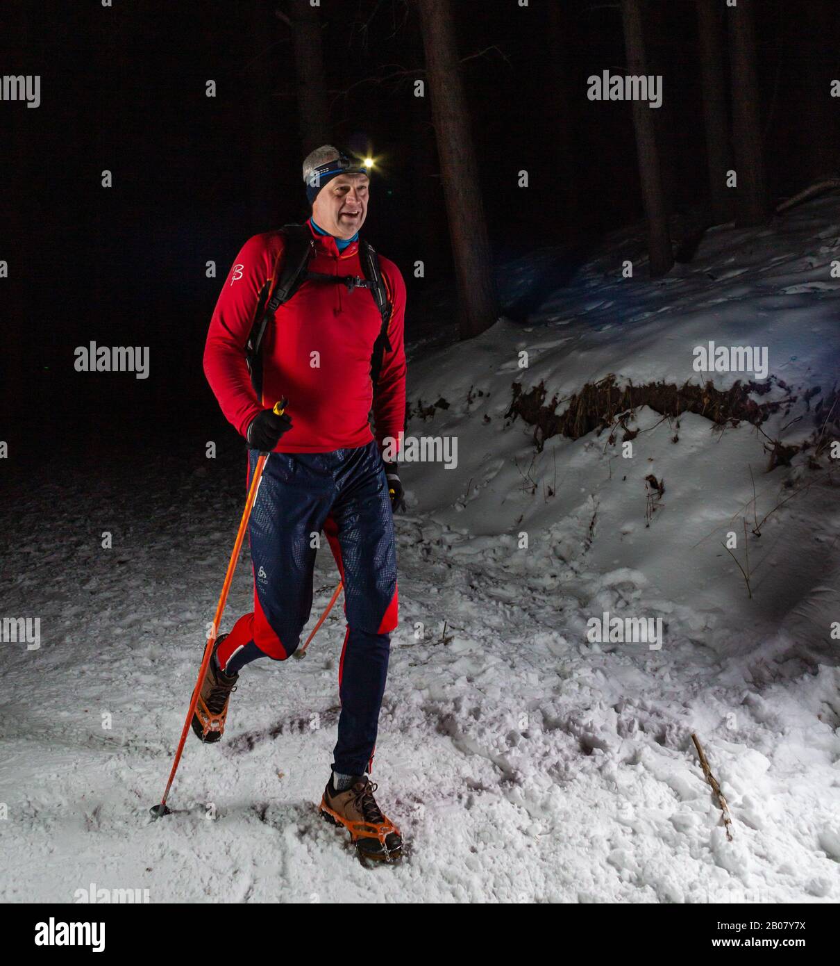 Outdoor winer mountain activity hi-res stock photography and images - Alamy