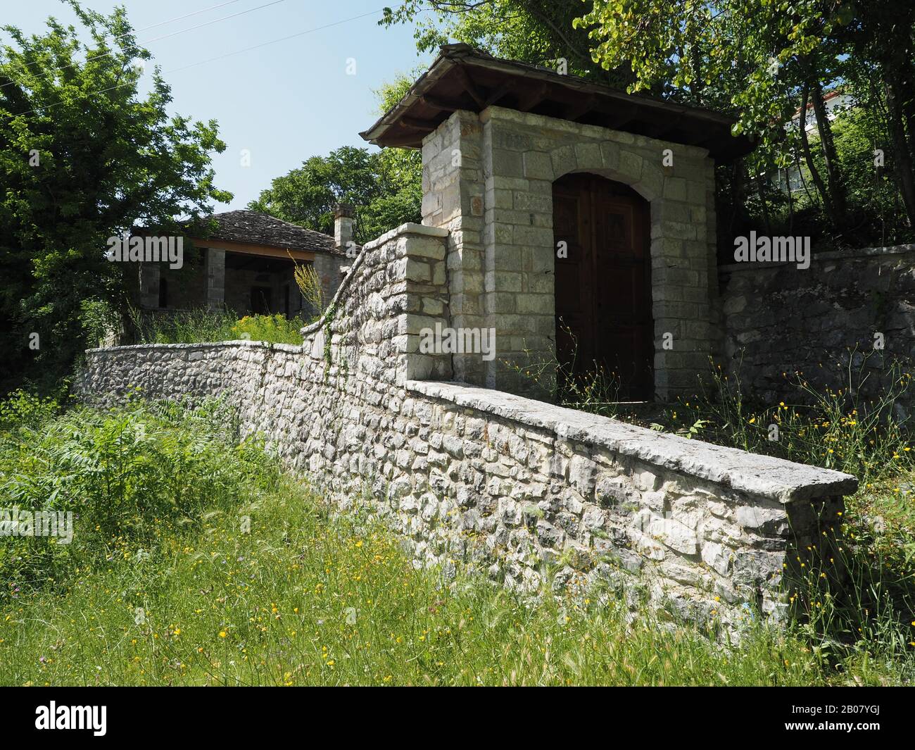 Greek gateway hi-res stock photography and images - Alamy