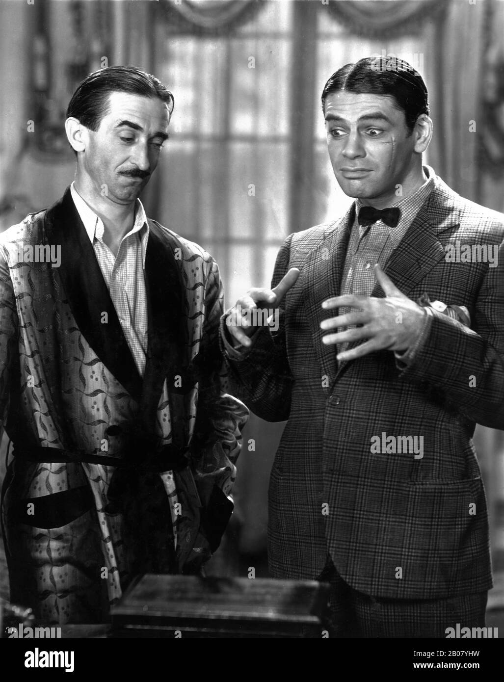 OSGOOD PERKINS and PAUL MUNI as Tony Camonte in SCARFACE 1932 directors HOWARD HAWKS and RICHARD ...