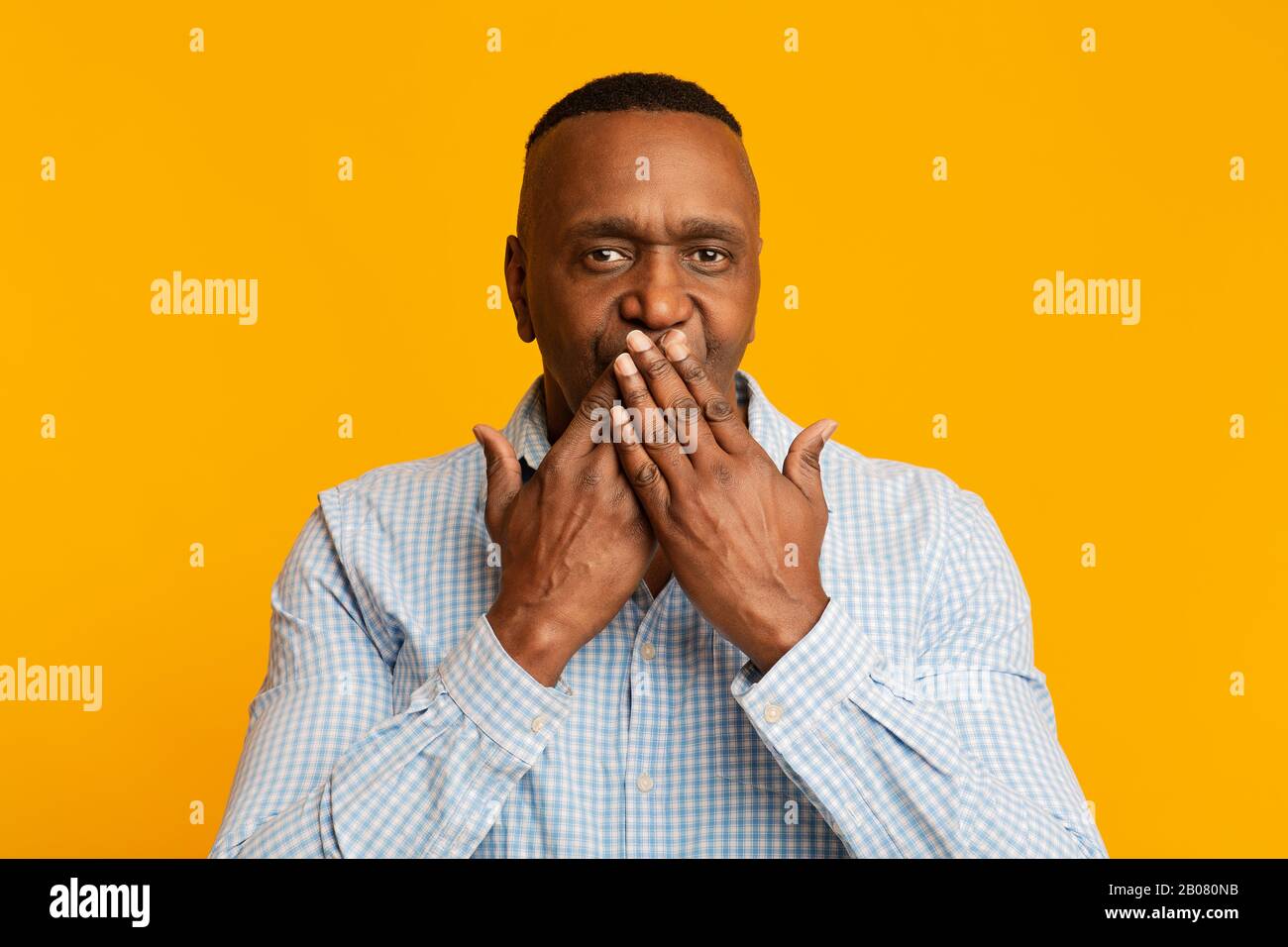 Closing the mouth hi-res stock photography and images - Alamy