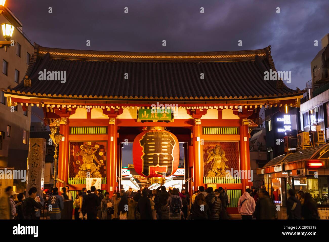 Japan, Honshu, Tokyo, Asakusa, Sensoji Temple, Kaminarimon Gate ...